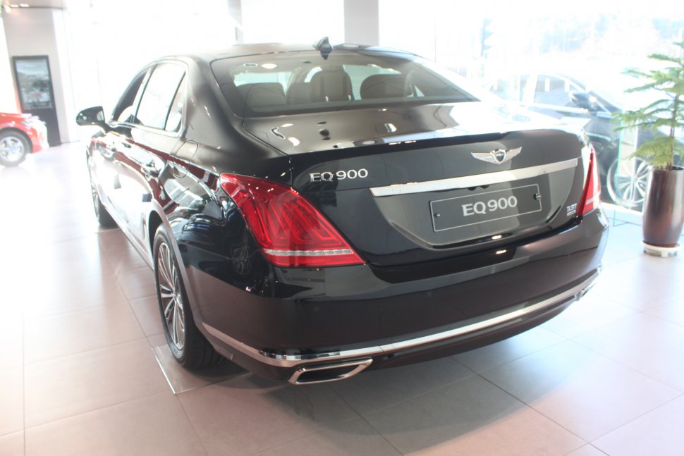 Genesis G90/EQ900 5.0 GDi V8 (425 Hp) AWD Automatic